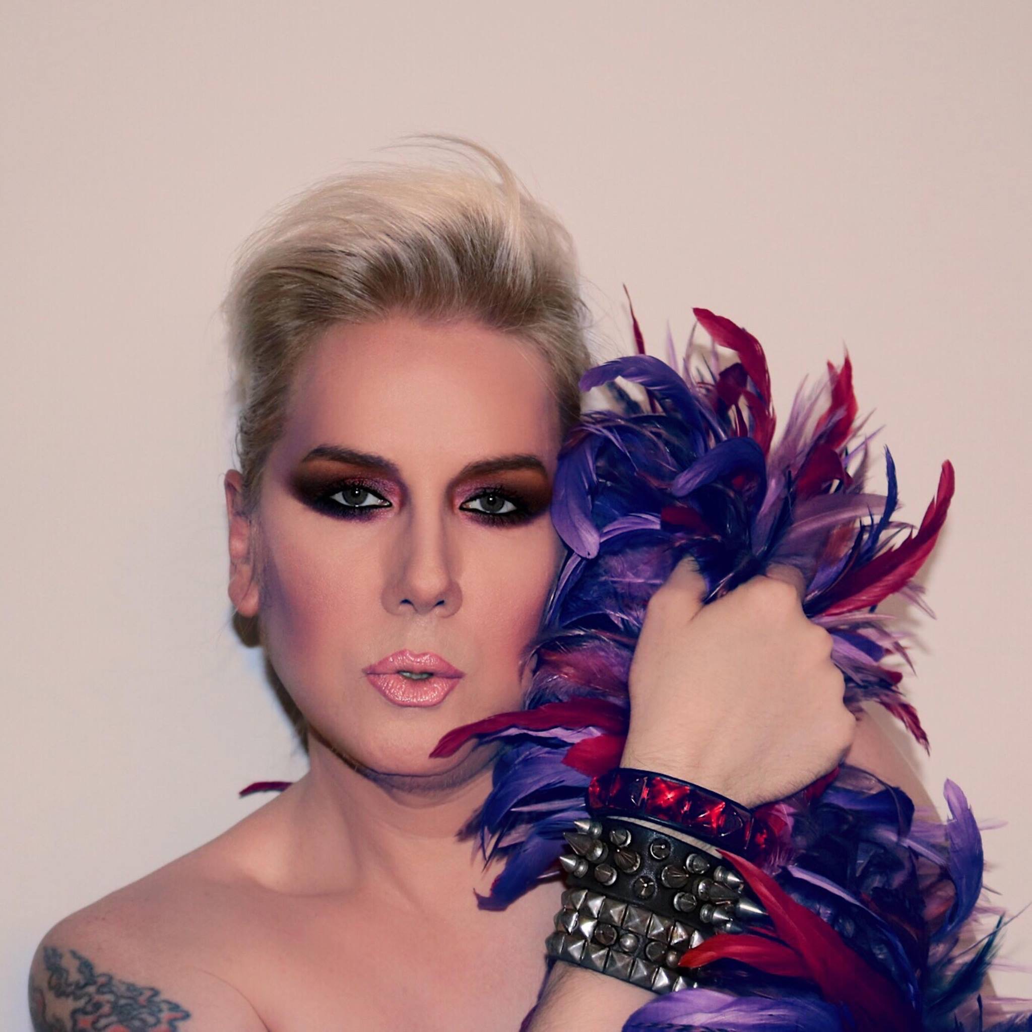 Radio Never Apart Episode 5: Guy Furrow : Never Apart